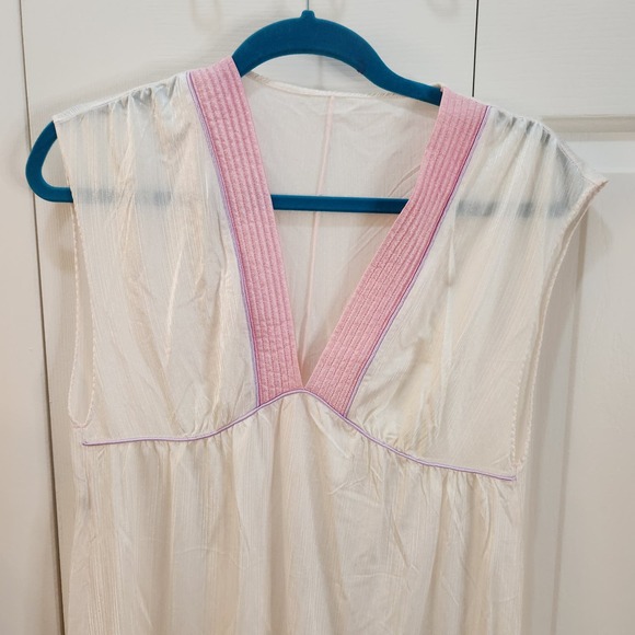 Barad & Co | Intimates & Sleepwear | Barad Co Vintage Sleeveless Cream ...